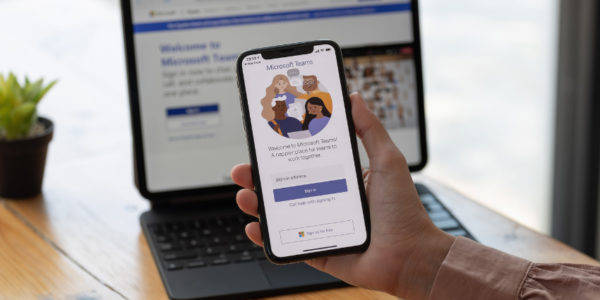 You Can Now Use Apps with Microsoft Teams Mobile - UC Today